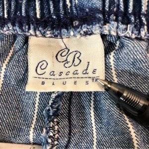 Cascade Blues | Pants & Jumpsuits | Vintage Cascade Blues Striped Capri ...